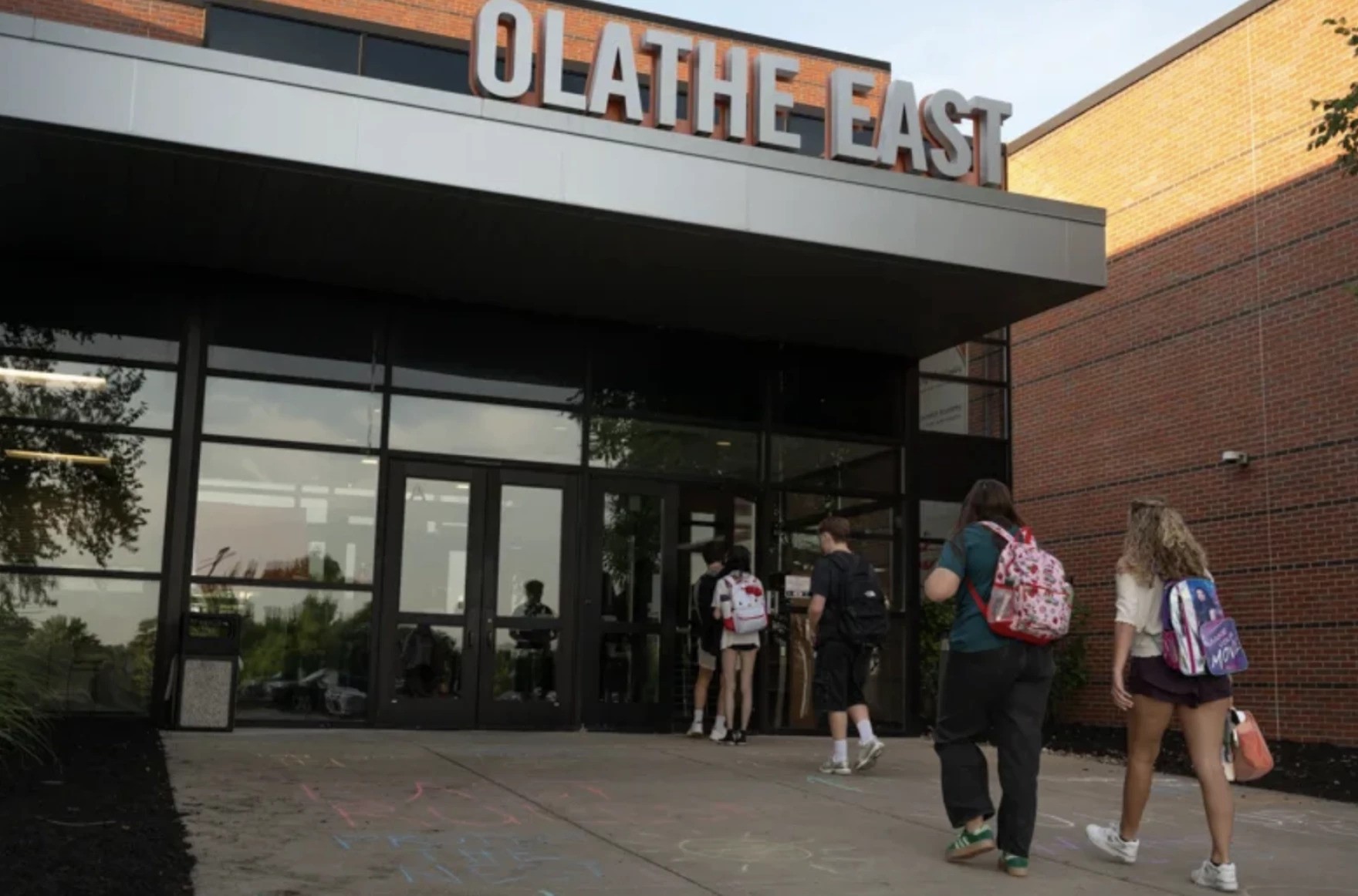 Kansas schools say they had no formal complaints about gender policies ...